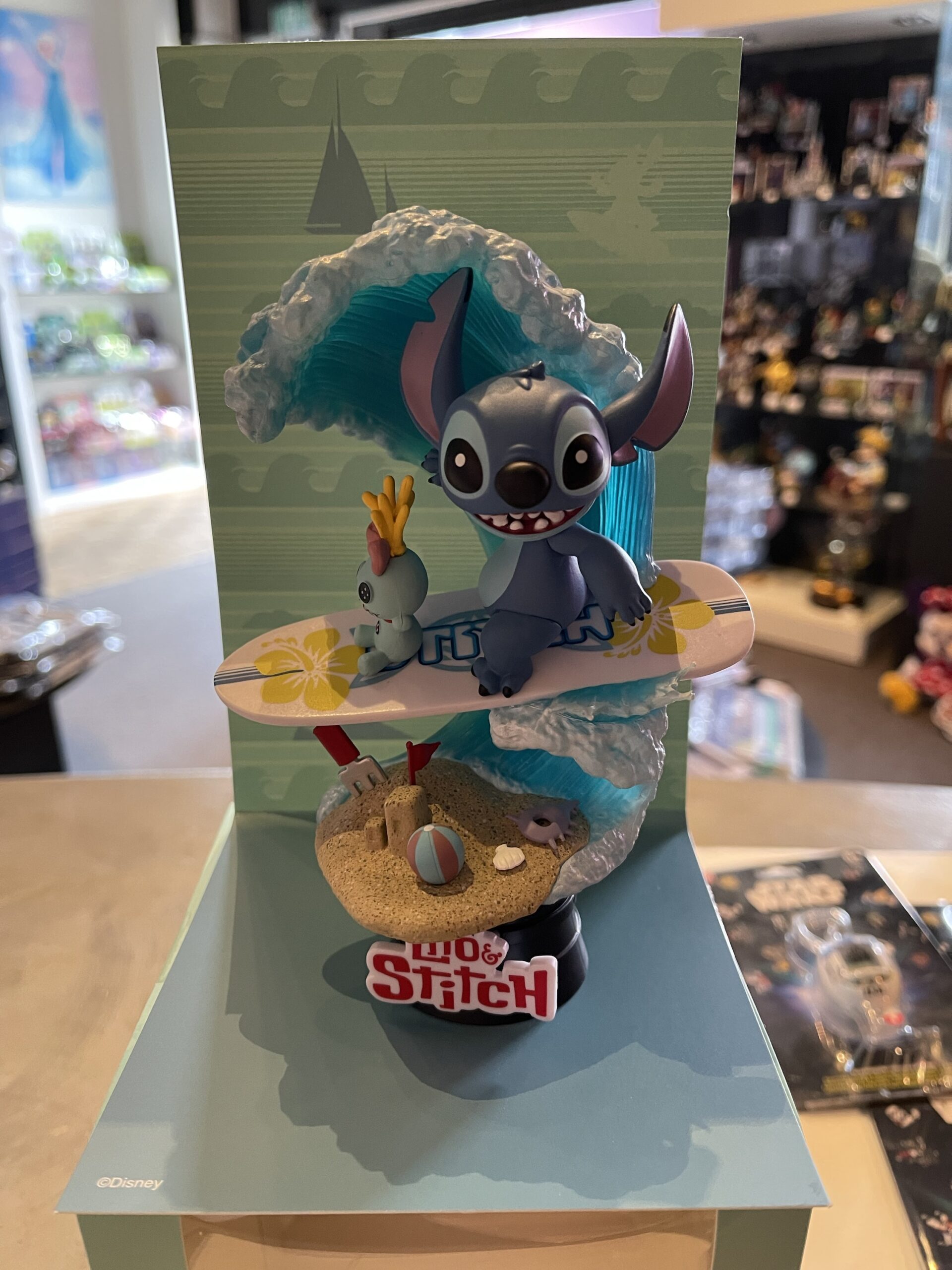 Disney: Lilo & Stitch - Stitch Surf PVC Diorama - ExclusiveD